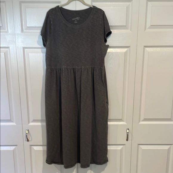 Universal Thread | Dresses | Universal Thread Charcoal Midi Dress ...